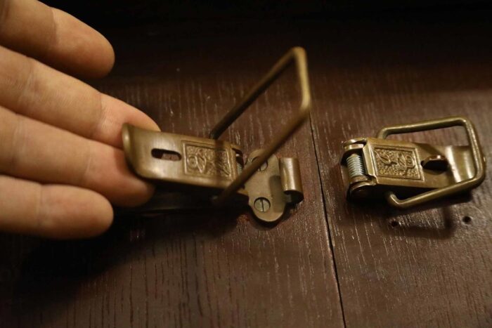 Round to oval dining table in dark walnut finish, with self-storing ...