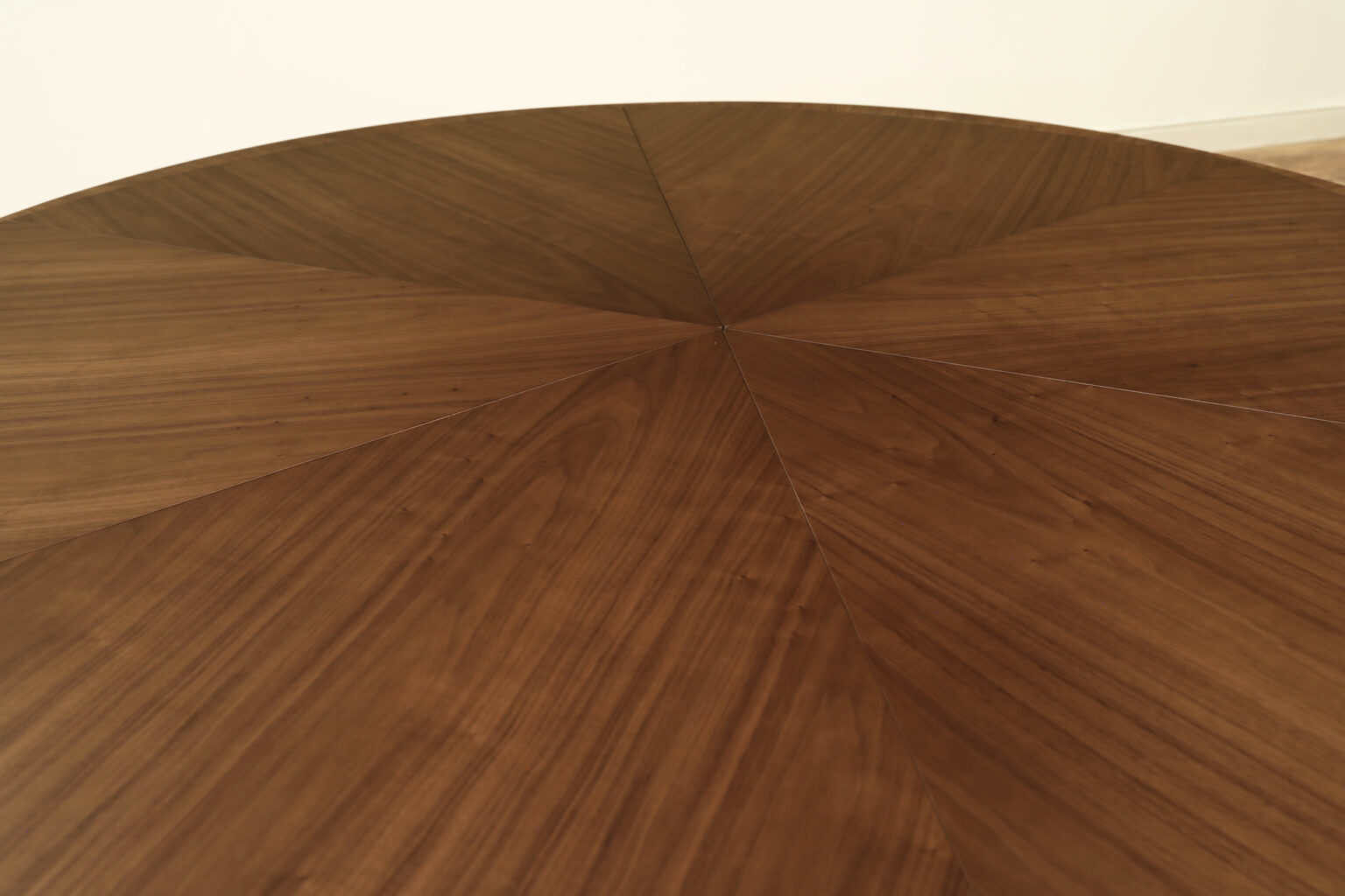 69-91 Fletcher capstan table reproduction with self-storing and self ...