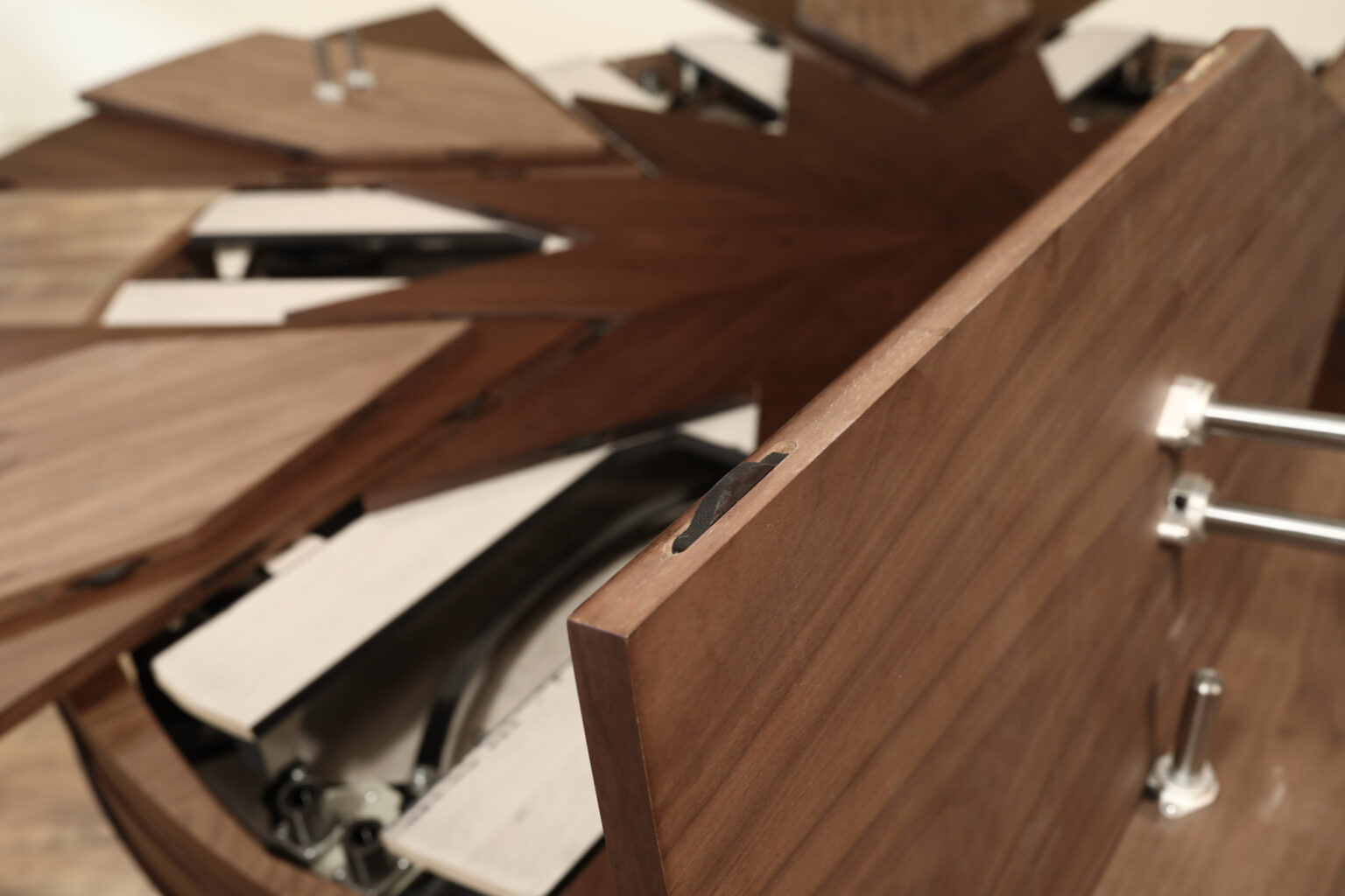 69-91 Fletcher capstan table reproduction with self-storing and self ...