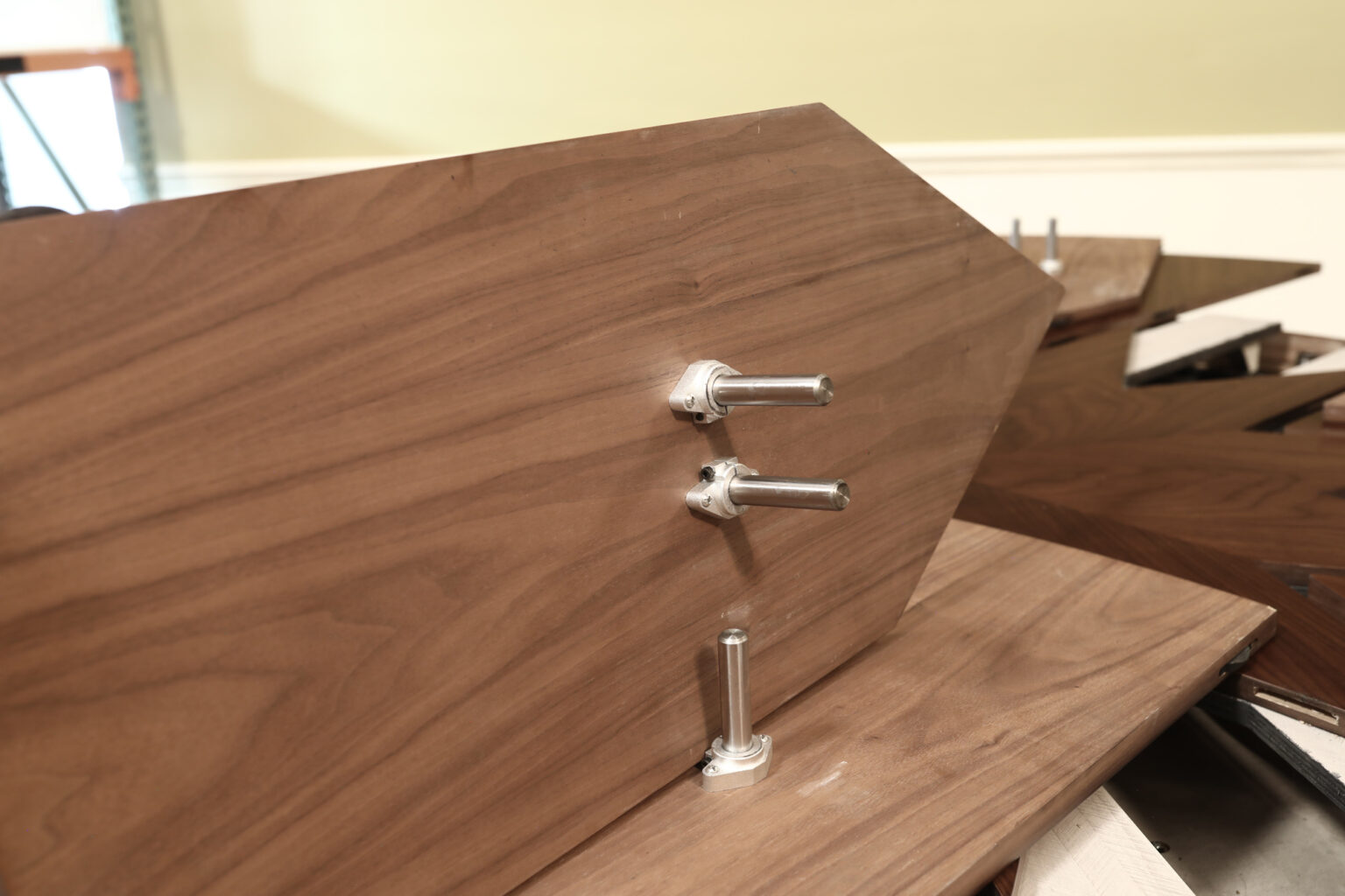 69-91 Fletcher capstan table reproduction with self-storing and self ...