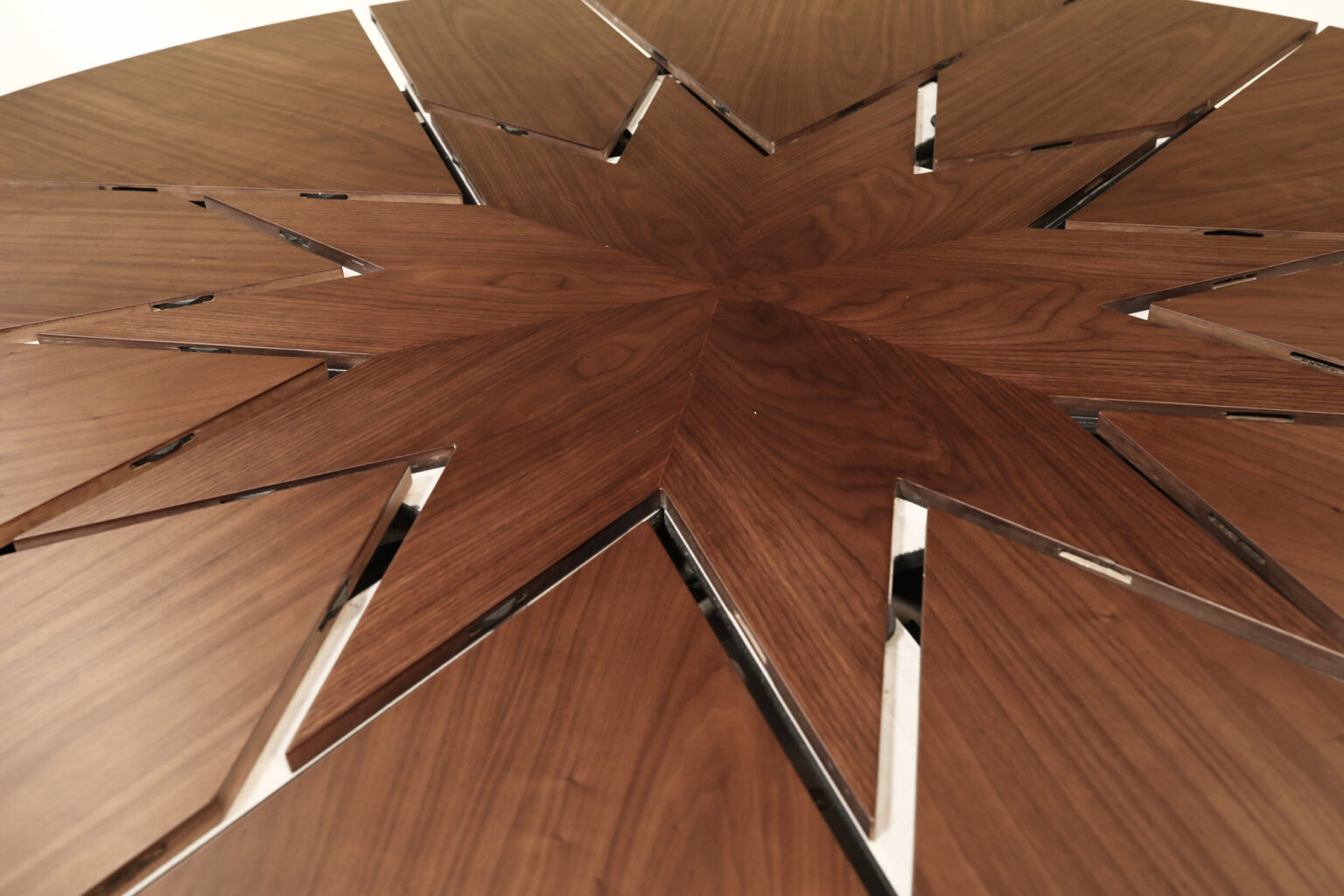 69-91 Fletcher capstan table reproduction with self-storing and self ...