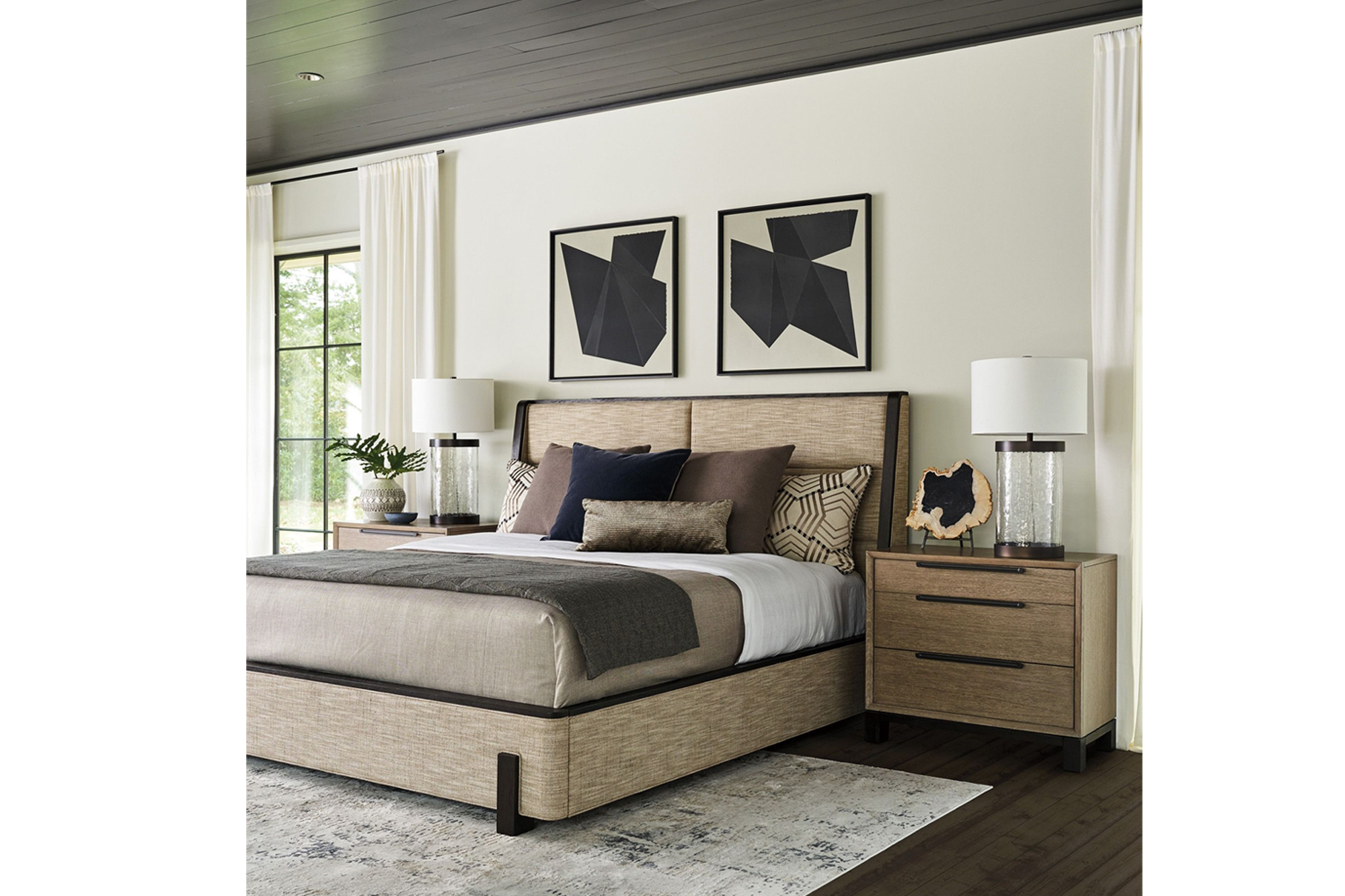 King Size Upholstered Bed with Headboard Footboard - A king-size ...
